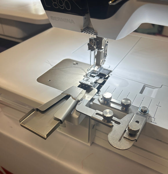 BERNINA Foot #C30 Belt Loop Folder (15mm/30mm or 0.6-in to 1.18-in ...