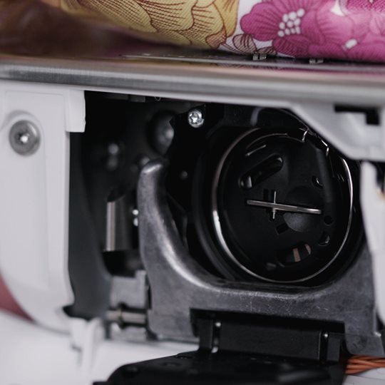 Bernina 535 sewing machine – Aurora Sewing Center